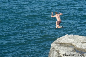 Surviving A Fall: Tips To Do It Right – Survivopedia