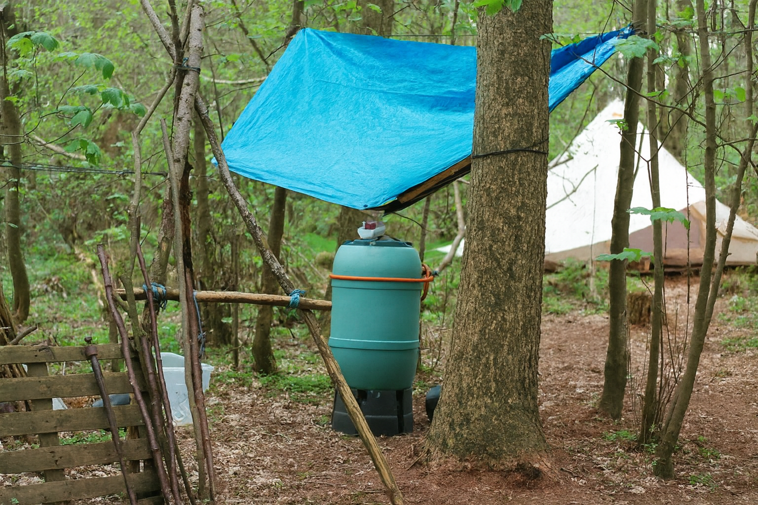 7 Uses for Tarps You Probably Never Considered – Survivopedia
